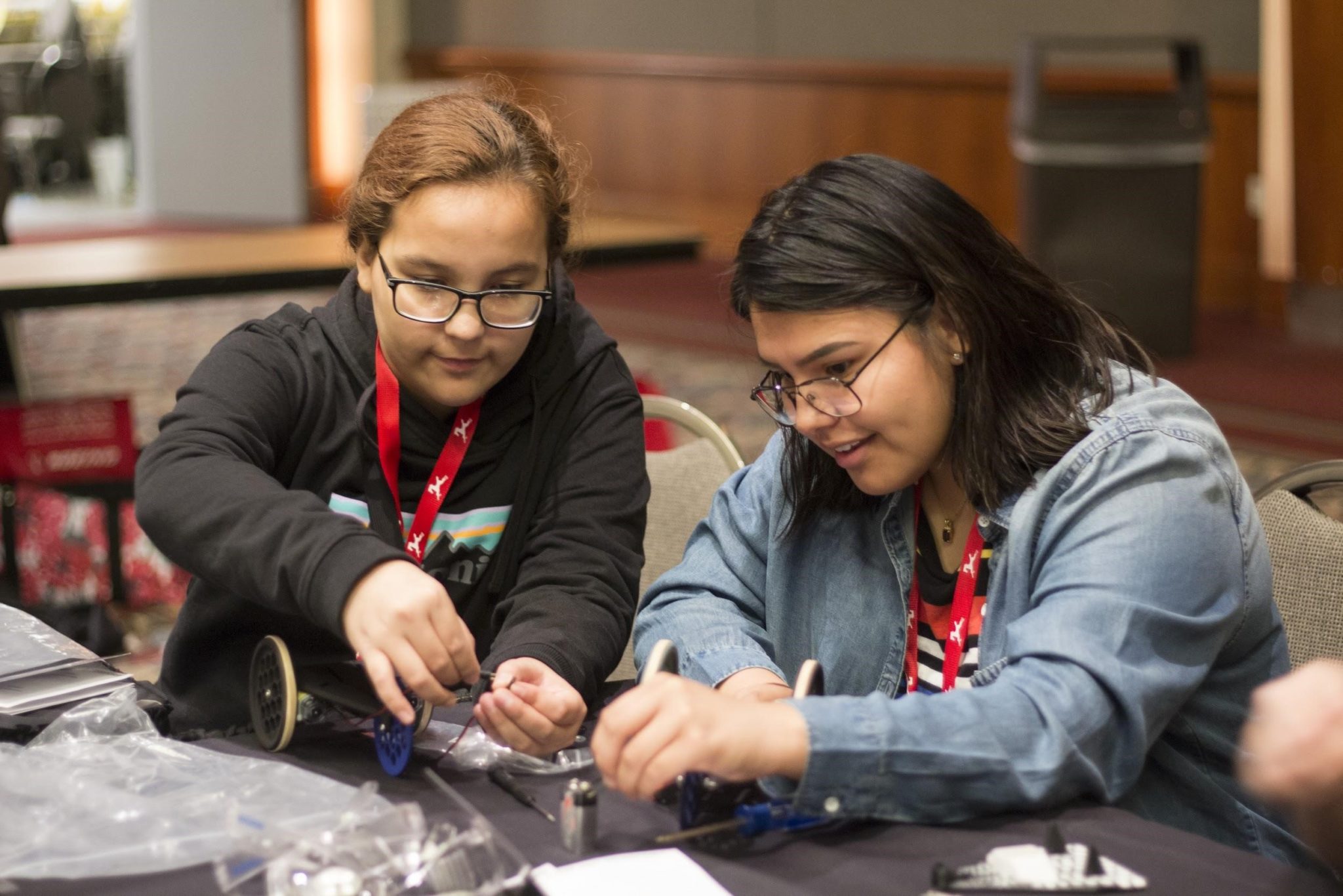 Robots Create Opportunity for Indigenous Youth