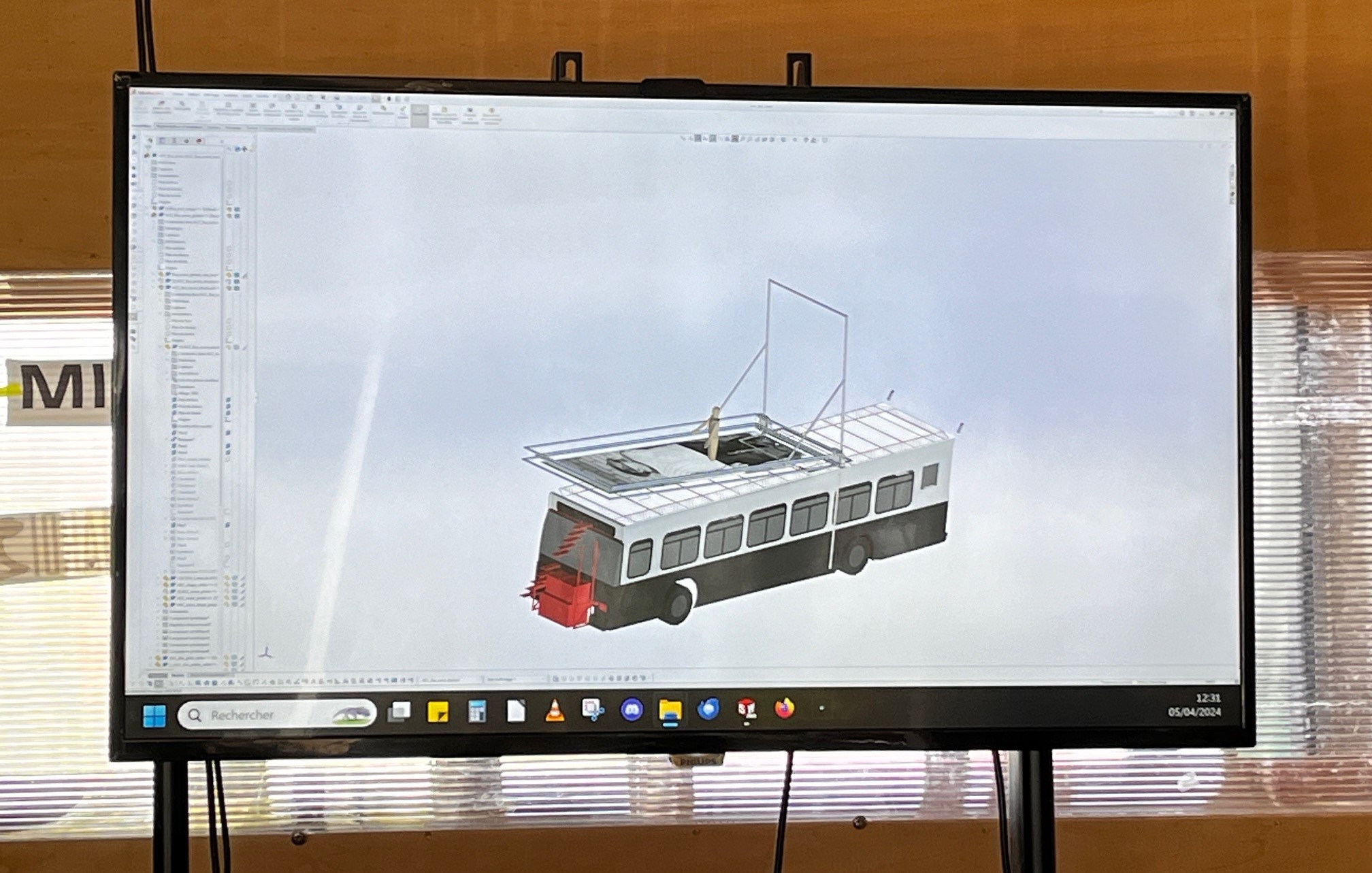 KXKM (KompleX KapharnaüM) - Explore the City Looking for an Urban Being