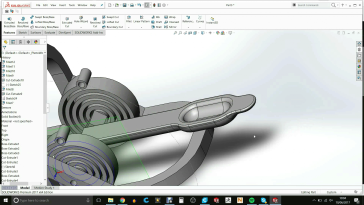 SOLIDWORKS Time-Lapse Tutorial: Desktop Catapult